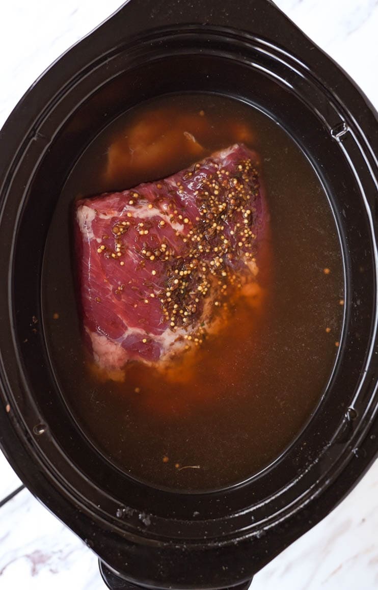 How long to cook corned beef in slow cooker? - THEKITCHENKNOW